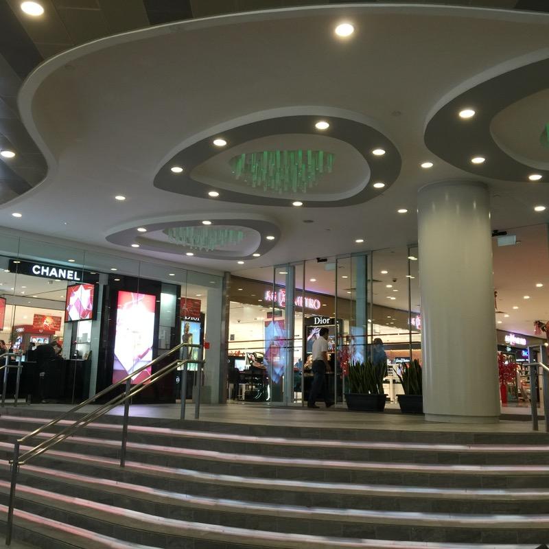 The Centrepoint, heart of Orchard Shopping Belt , atrium facing unit ...