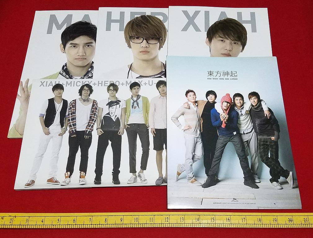 Tohoshinki-TVXQ KPop merch (file folders, notebooks, pinup posters ...