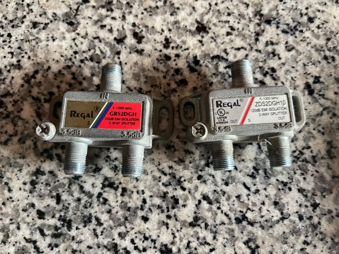 Regal TV Coaxial Cable 2-way Splitter adaptor antenna, TV & Home ...