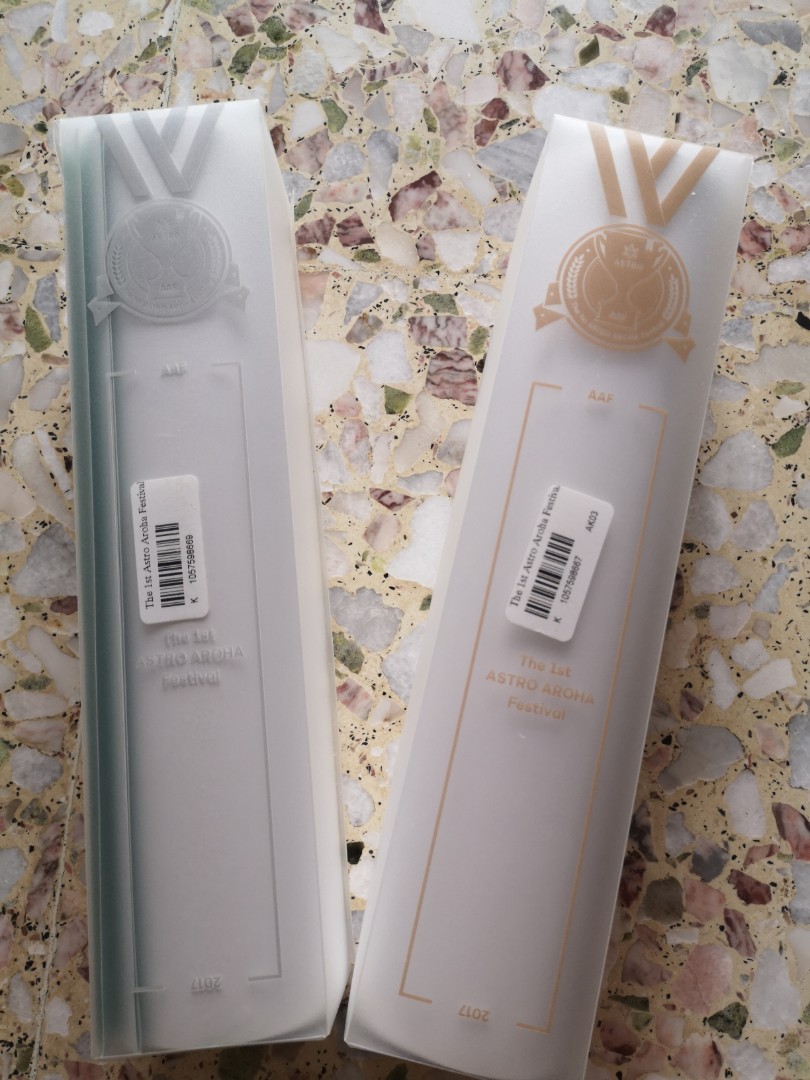 1st ASTRO Aroha poster set, Hobbies & Toys, Memorabilia & Collectibles ...