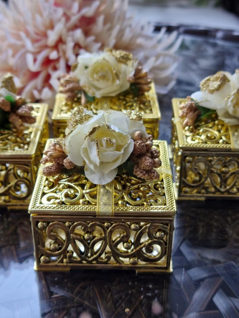 Bunga rampai holder/ Bunga Rampai, Hobbies & Toys, Stationery & Craft ...