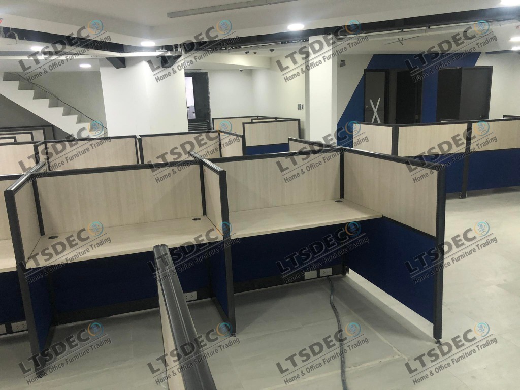 CALL CENTER TABLE WITH SHARING PANEL OFFICE PARTITIONS, Furniture ...