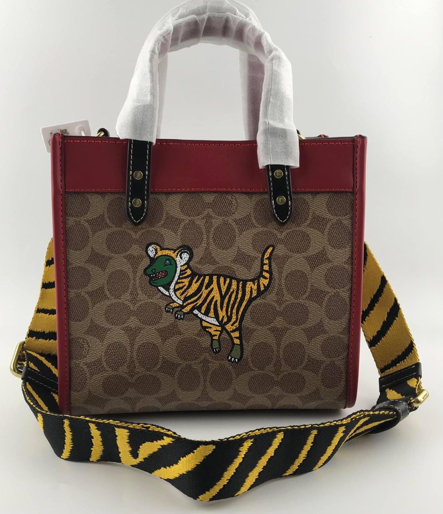 Coach Small Field Tote, Women's Fashion, Bags & Wallets, Tote Bags on ...