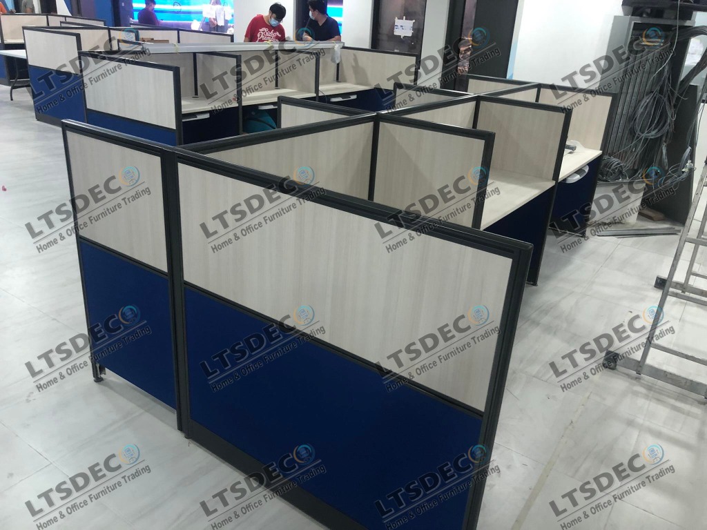 FULL FABRIC TYPE WORKSTATION TABLE WITH SHARING PANEL OFFICE PARTITIONS ...