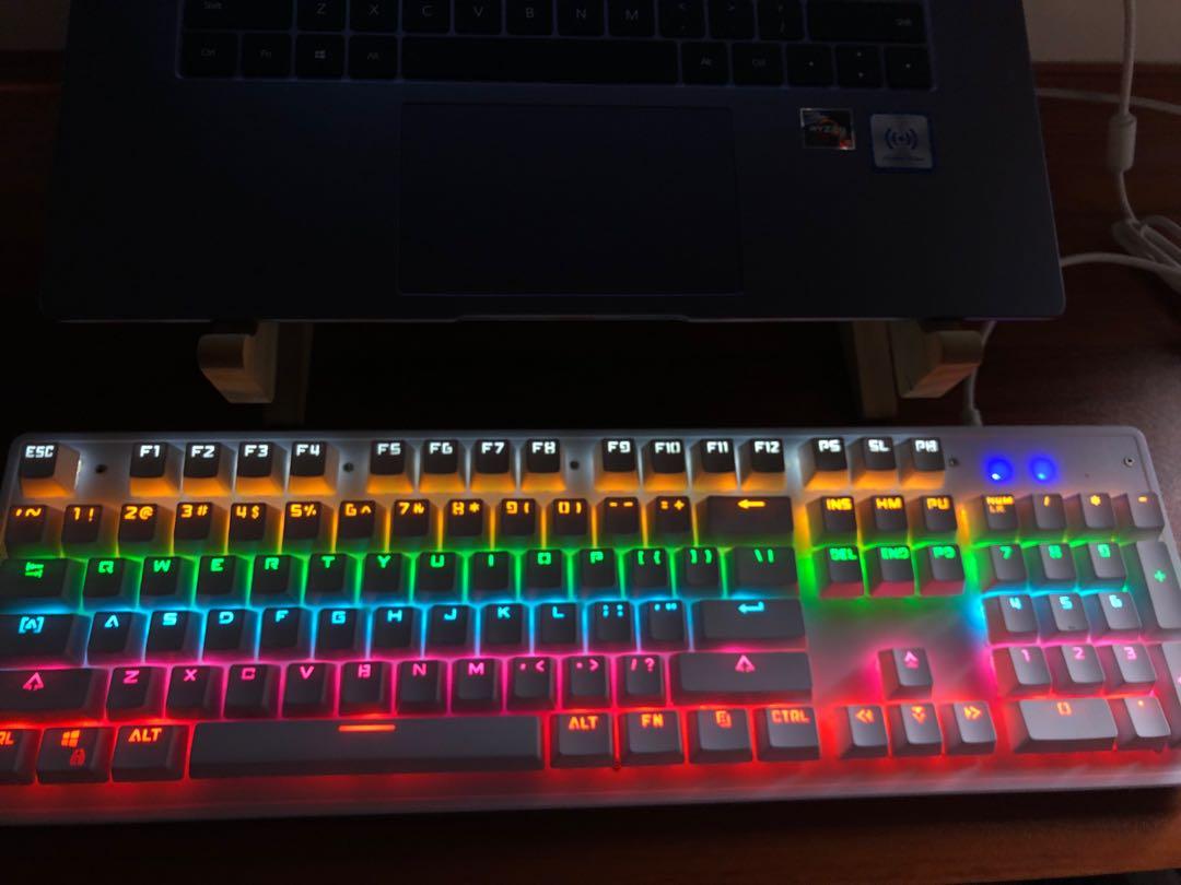 K880 White Mechanical Keyboard - 104 Keys, Computers & Tech, Parts & Accessories, Computer ...