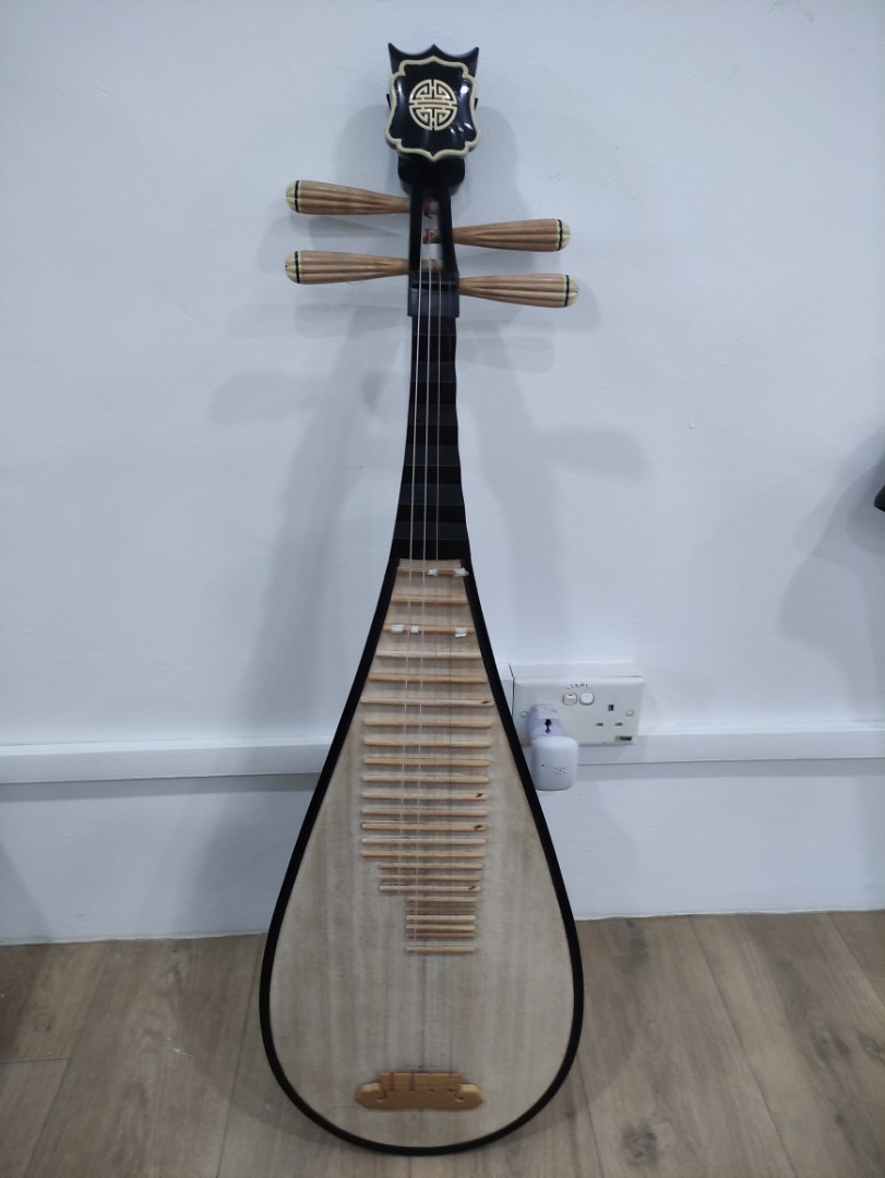 Pipa chinese instrument, Hobbies & Toys, Music & Media, Musical ...