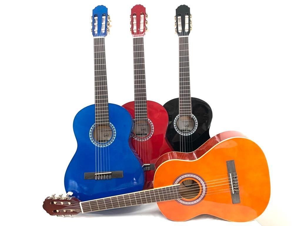 School CCA Classical Guitar at ONLY $60 with bag and pick. Free ...