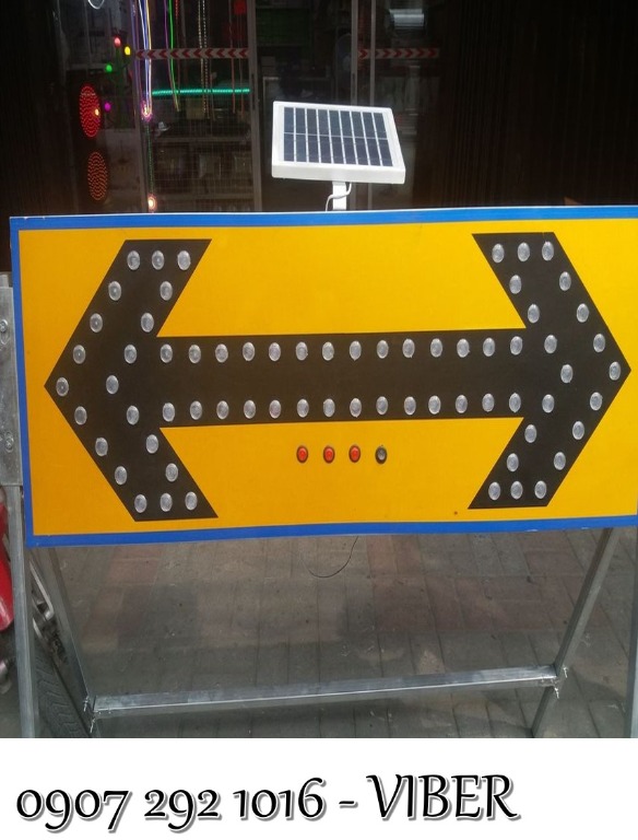 Solar light Arrow board 5, Commercial & Industrial, Construction ...