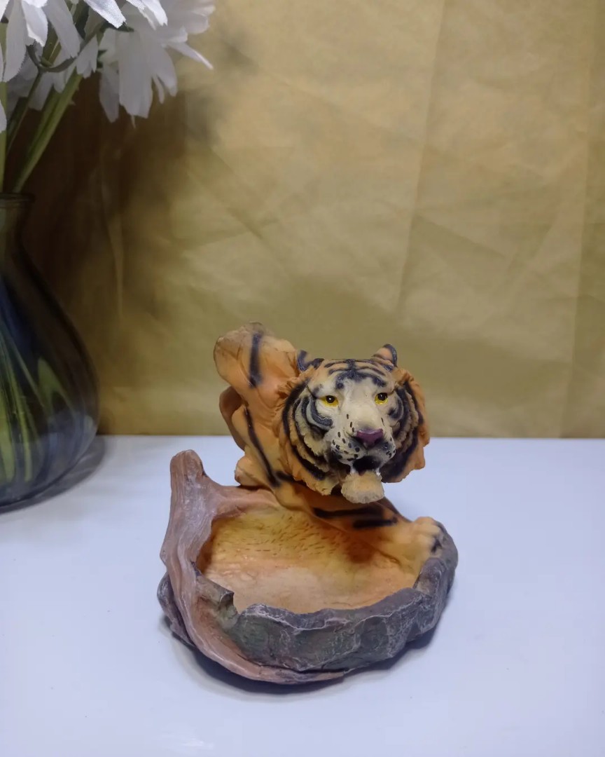 Tiger Ashtray, Lighter and Cigarette Holder, Furniture & Home Living ...