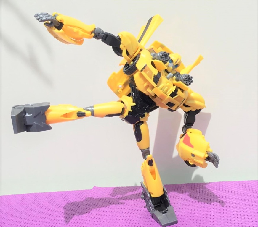 Transformers Prime Animated series Weaponizer Bumblebee, Hobbies & Toys ...