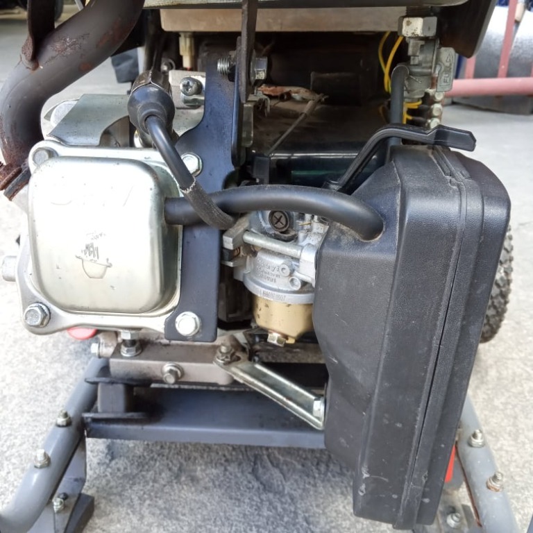 2500W OZITO PETROL INVERTER GENERATOR, Commercial & Industrial ...