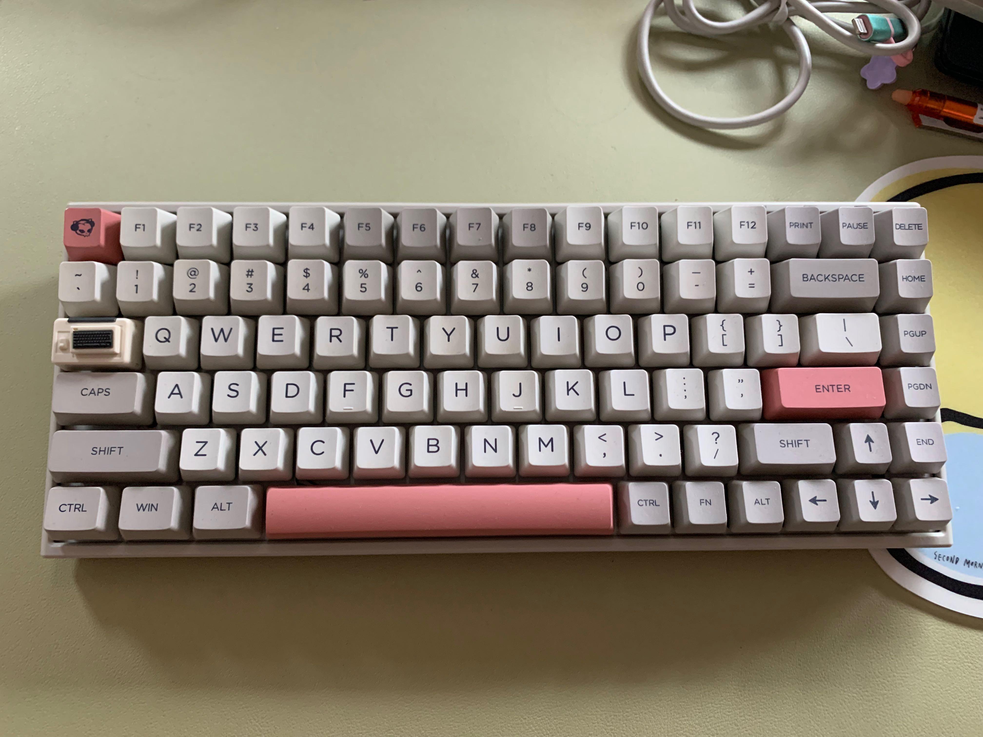 Akko Retro Mechanical Keyboard 84 keys, Computers & Tech, Parts ...