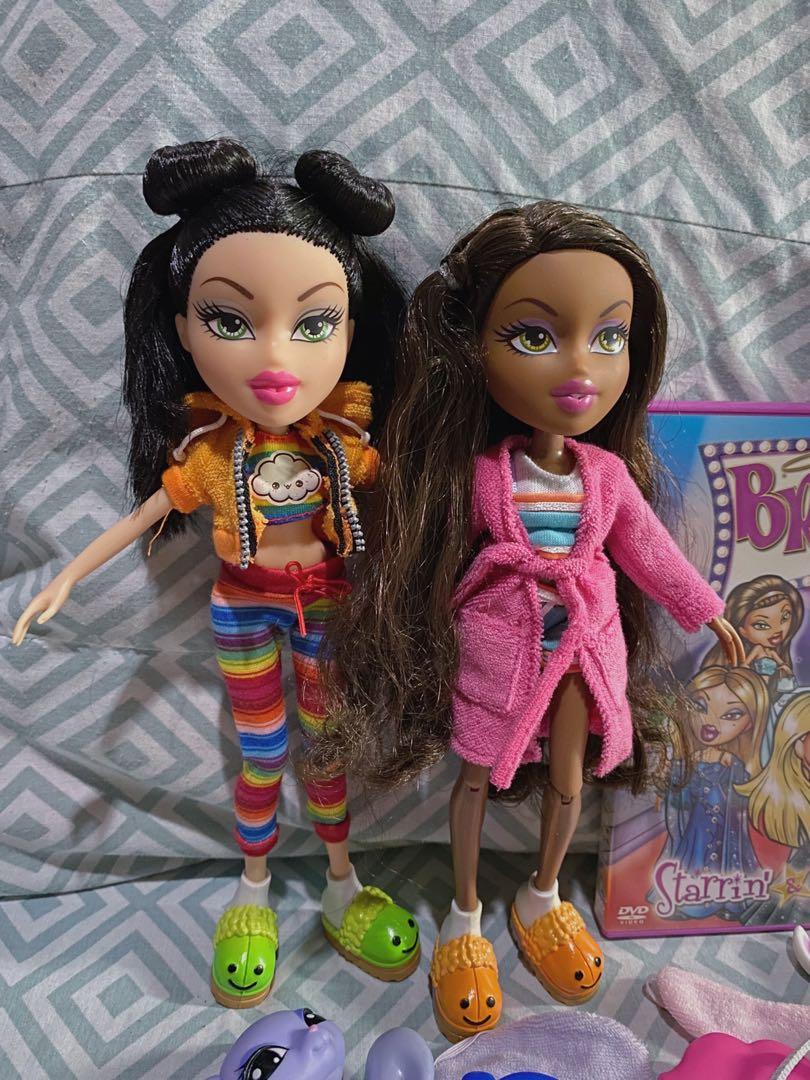 Bratz Dolls Sleepover Party Cloe Yasmin Jade And Sasha With Accessories And Dvd Bundle