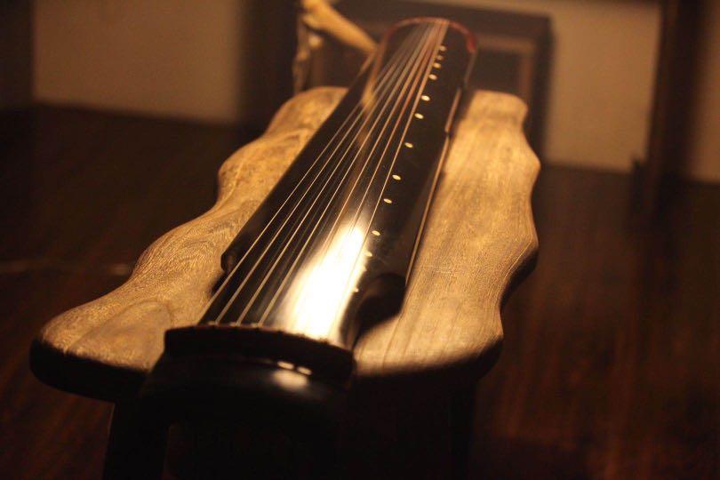 Guqin table and chair Advanced mobile 古琴table, Hobbies & Toys, Music ...