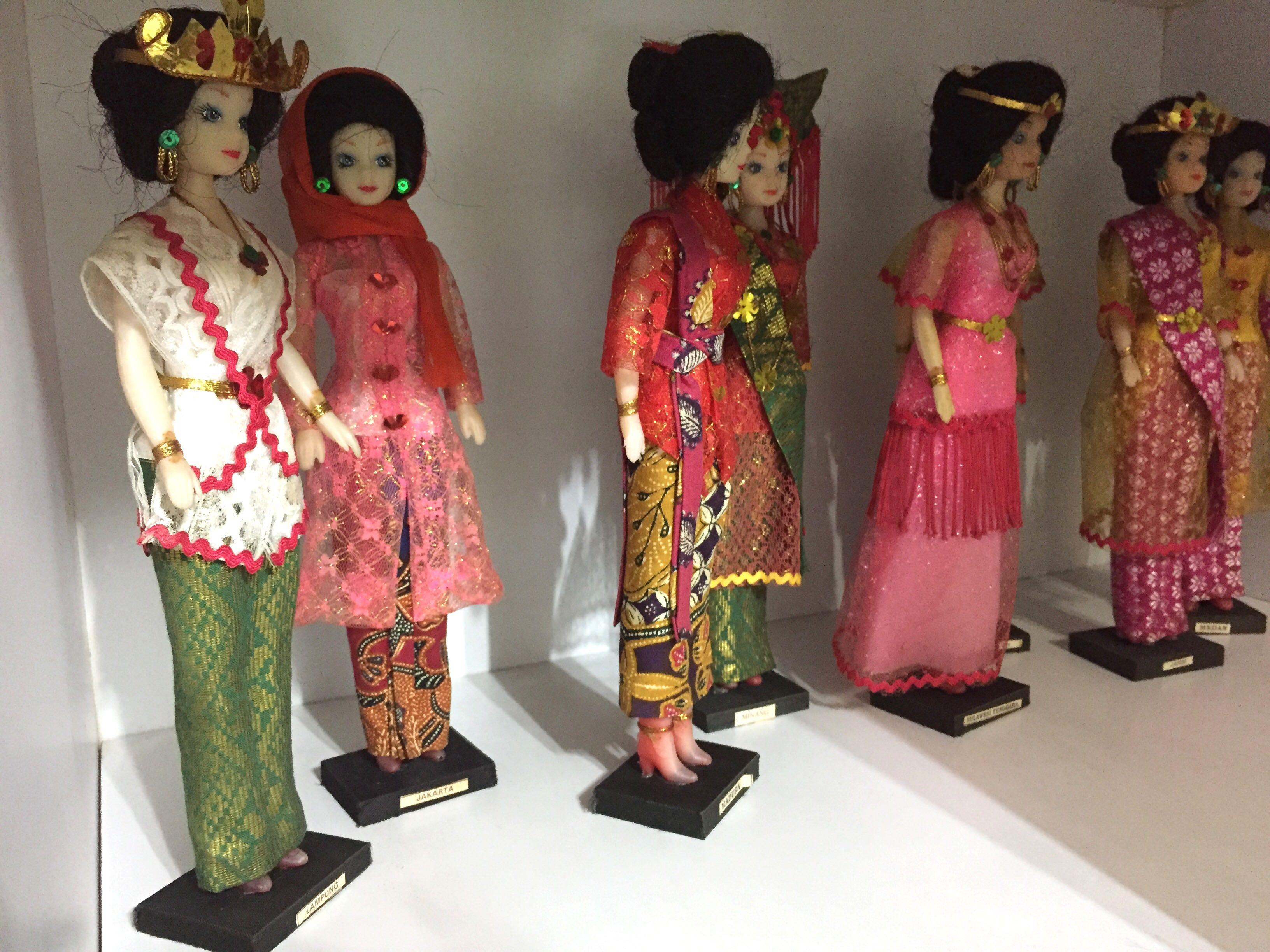 Handmade Indonesian Dolls in cultural costumes, all 8 dolls for $70 ...