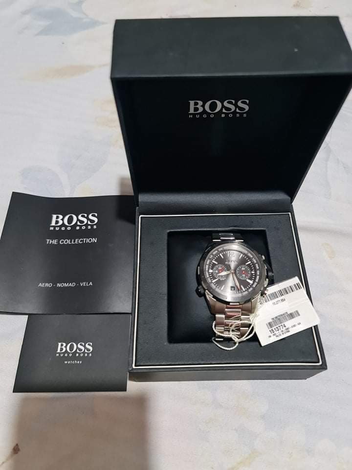 Hugo boss nomad 1513774, Luxury, Watches on Carousell