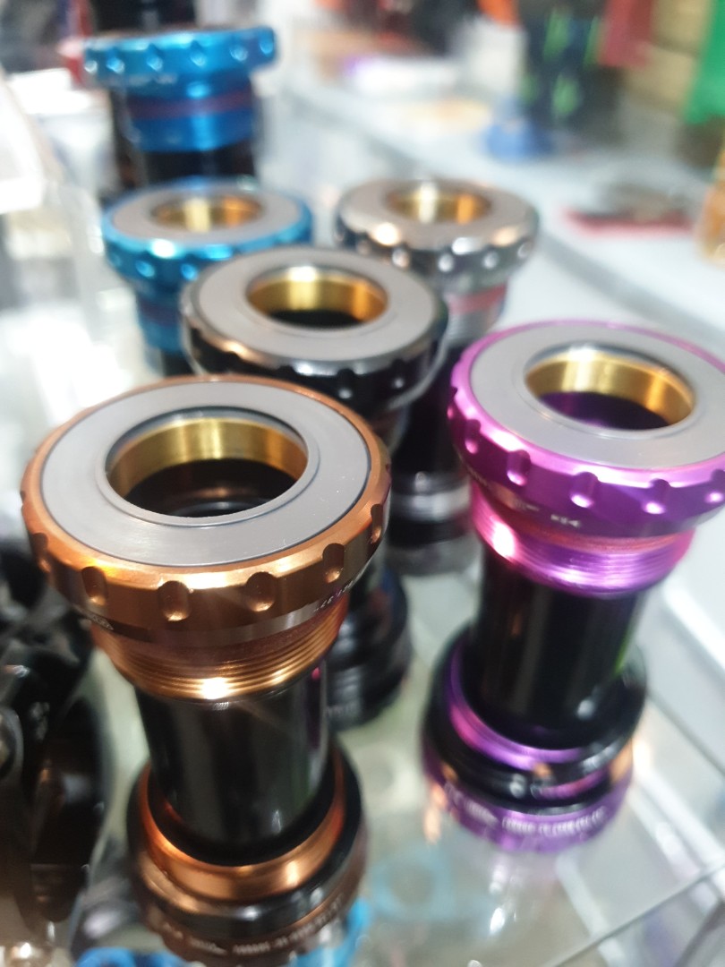 Nukeproof threaded bottom bracket, Sports Equipment, Bicycles & Parts ...