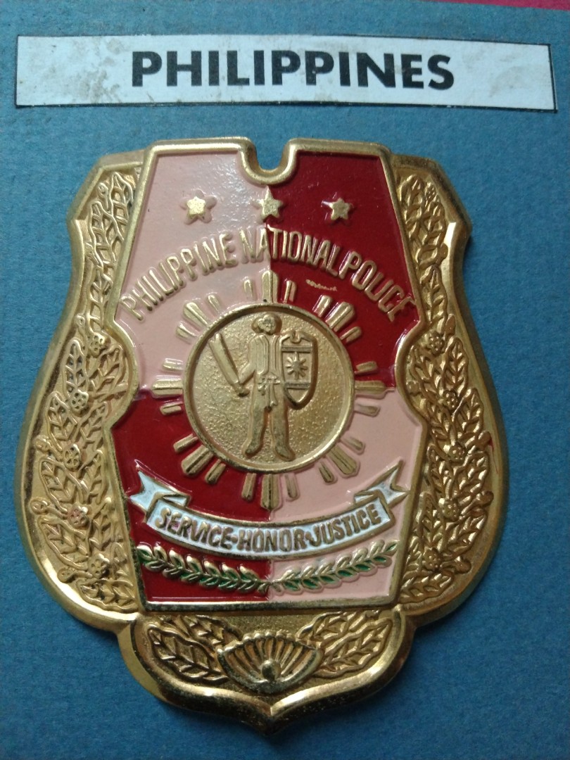 Vintage Obsolete Philippines National Police Cap Badge, Hobbies & Toys ...