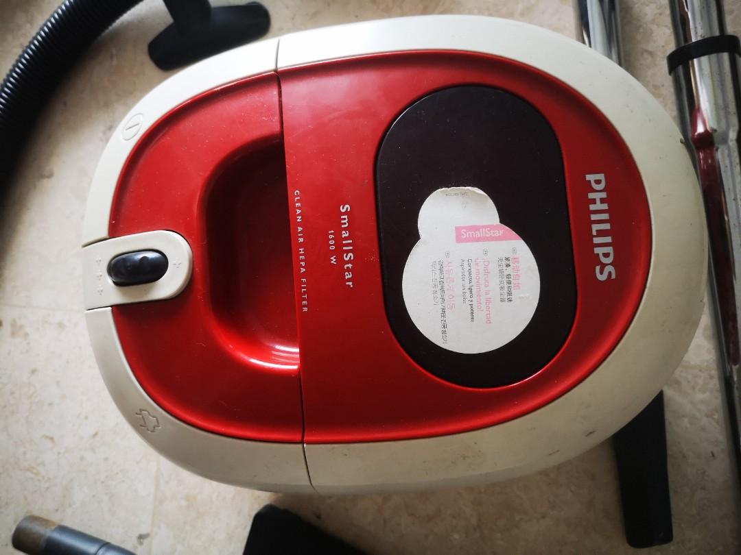 Phillips Vacuum cleaner, Furniture & Home Living, Cleaning & Homecare ...
