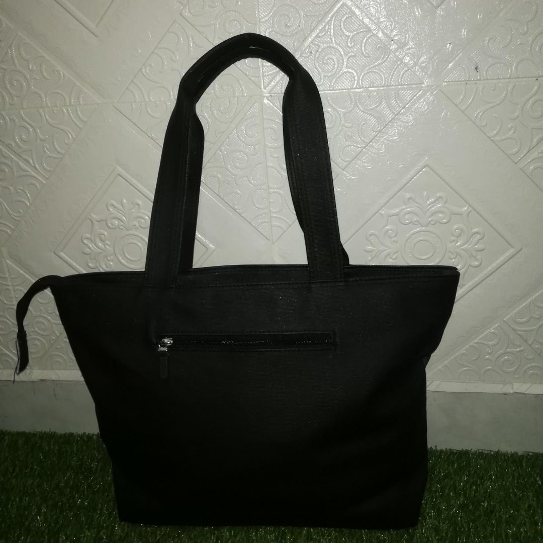 Tote Bag jenama Mr Handbag, Women's Fashion, Bags & Wallets, Tote Bags ...