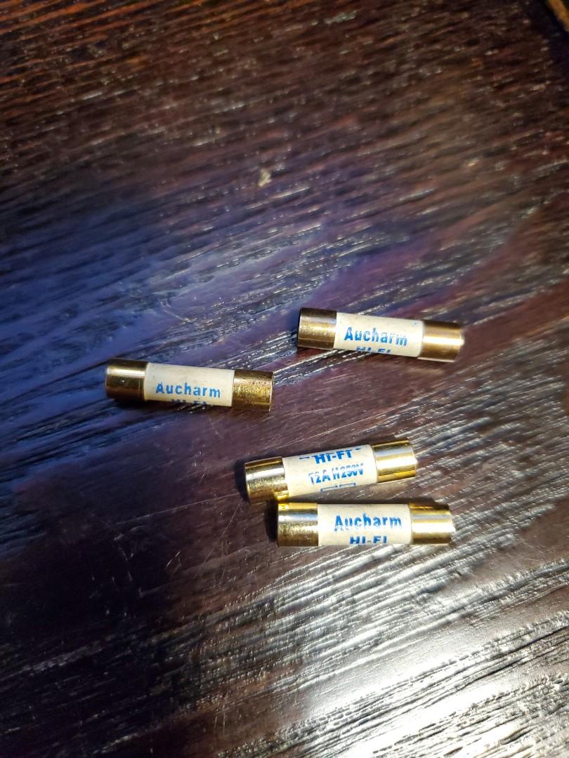 Aucharm fuse T1A T2A 金帽5x20mm 包平郵, 音響器材, 其他音響配件及設備 - Carousell