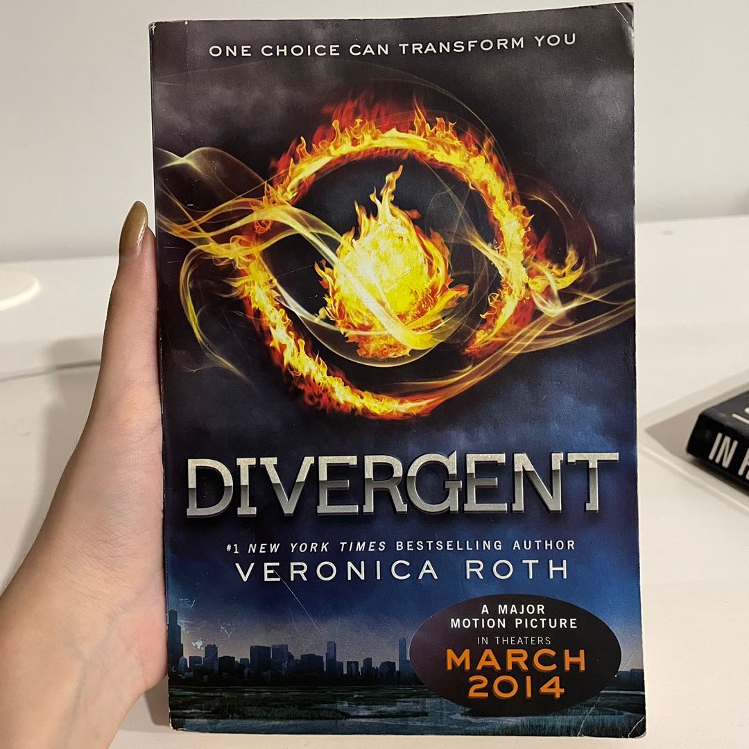 Divergent by Veronica Roth, Hobbies & Toys, Books & Magazines ...