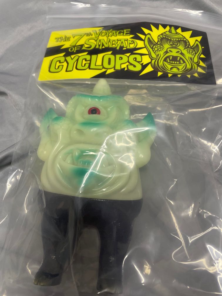 Headlock studio cyclops headlockstudio ISH, 興趣及遊戲, 玩具 & 遊戲類 - Carousell