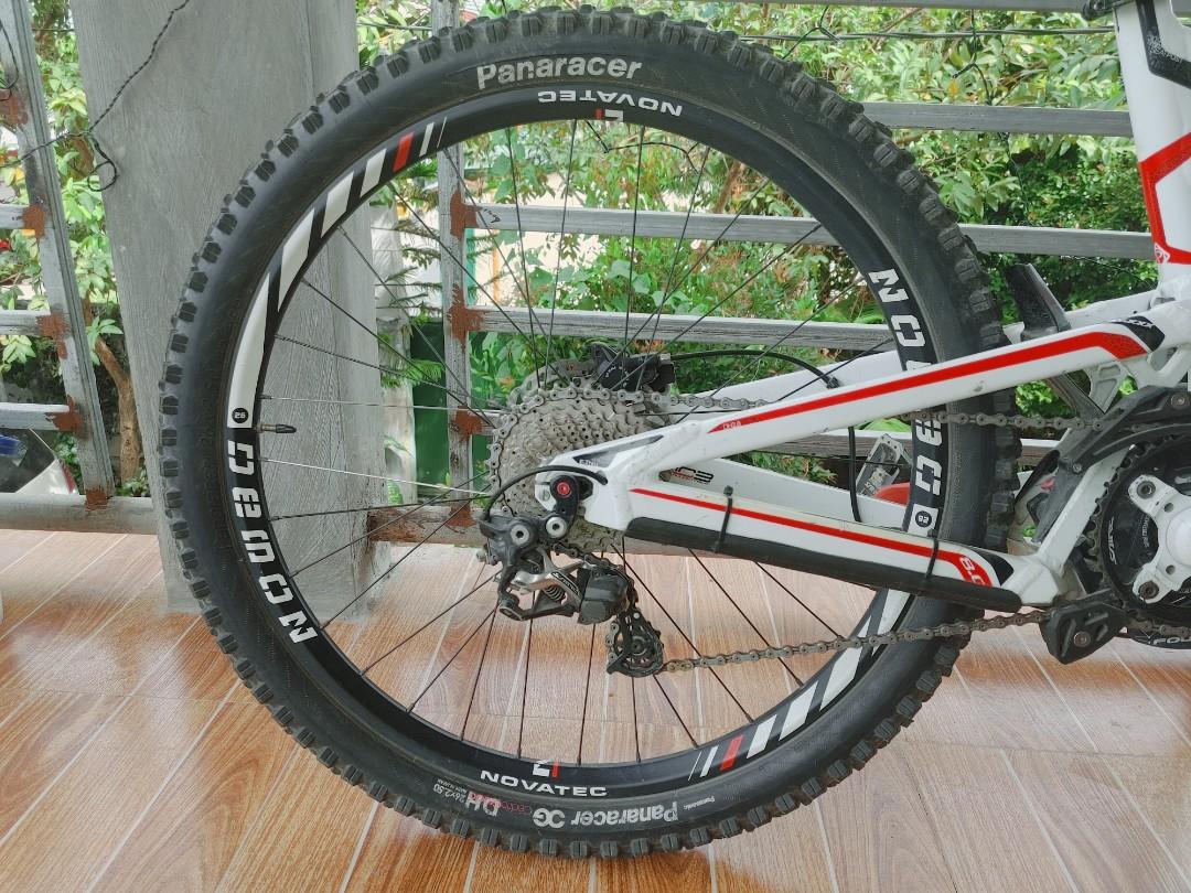 Polygon Collosus DH2, Sports Equipment, Bicycles & Parts, Bicycles on ...