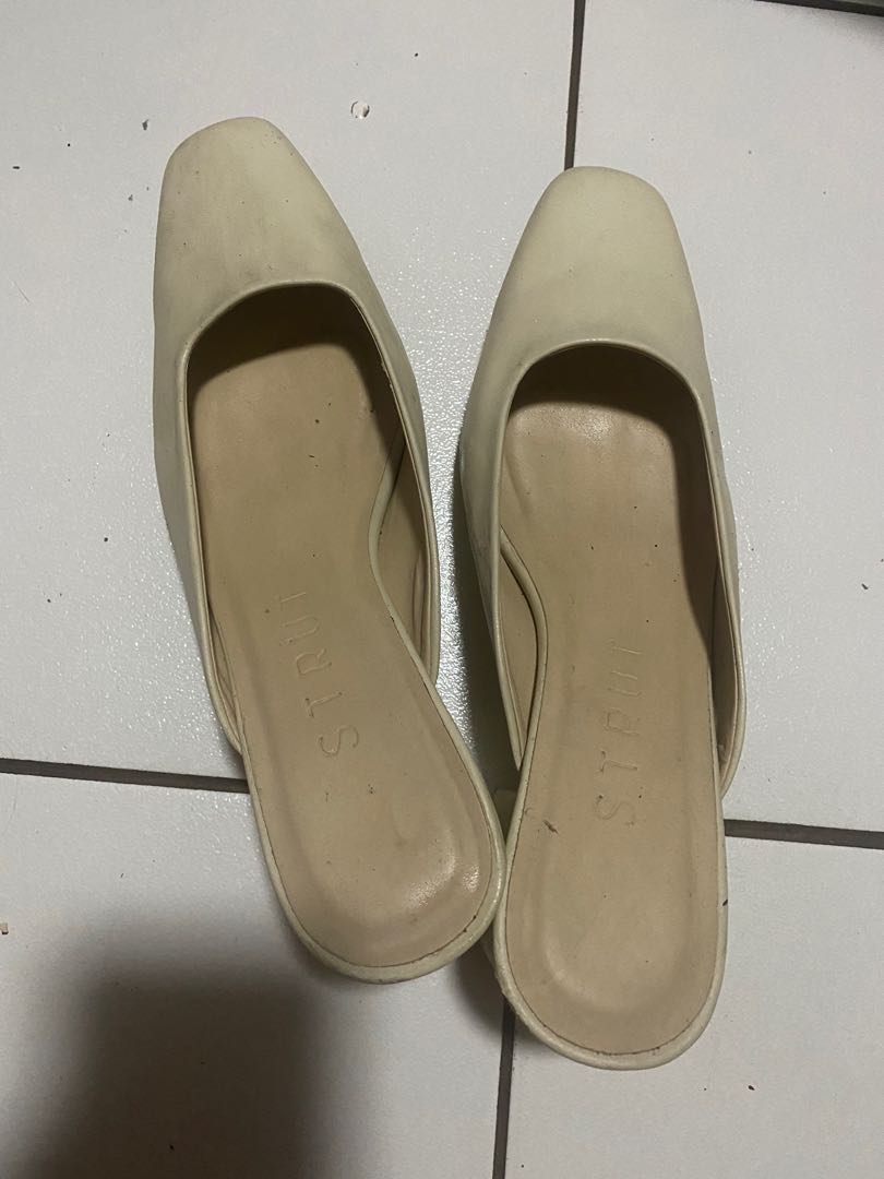 Strut, Women's Fashion, Footwear, Sandals on Carousell