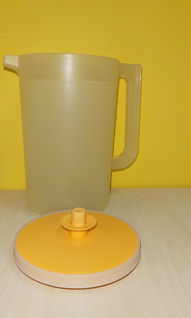 Tupperware water pitcher, TV & Home Appliances, Kitchen Appliances ...