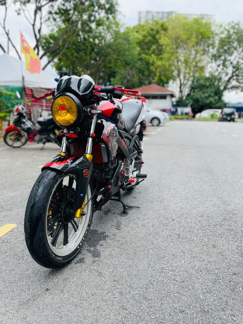 Yamaha fz150i, Motorbikes on Carousell