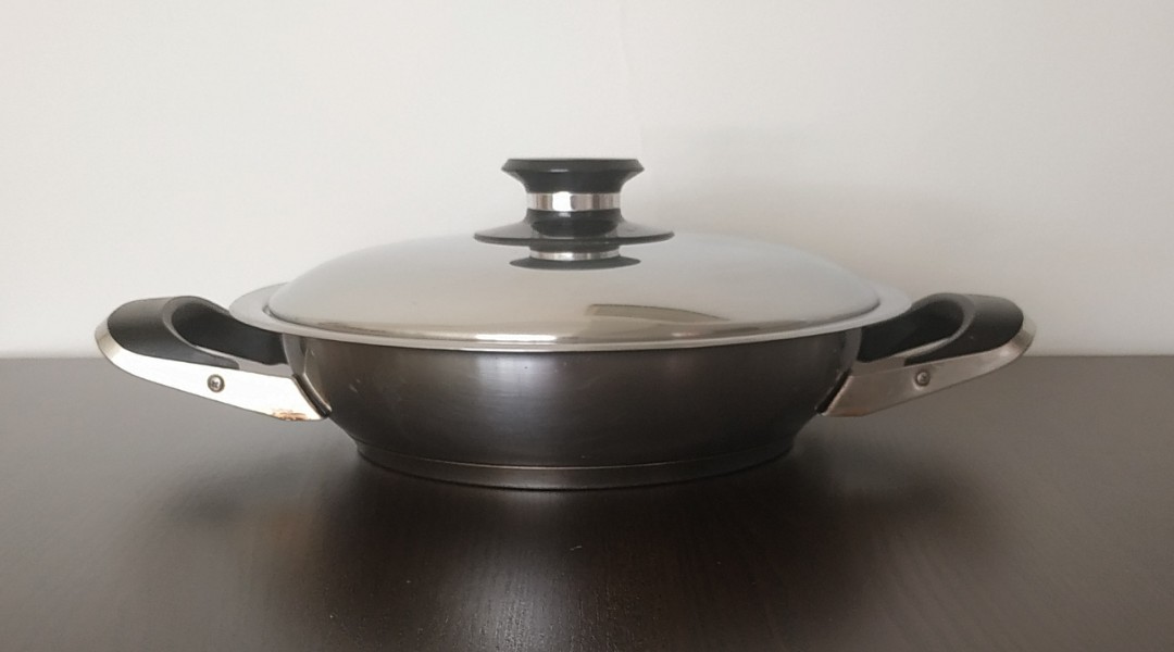 AMC 24cm roasting pan, Furniture & Home Living, Kitchenware & Tableware ...
