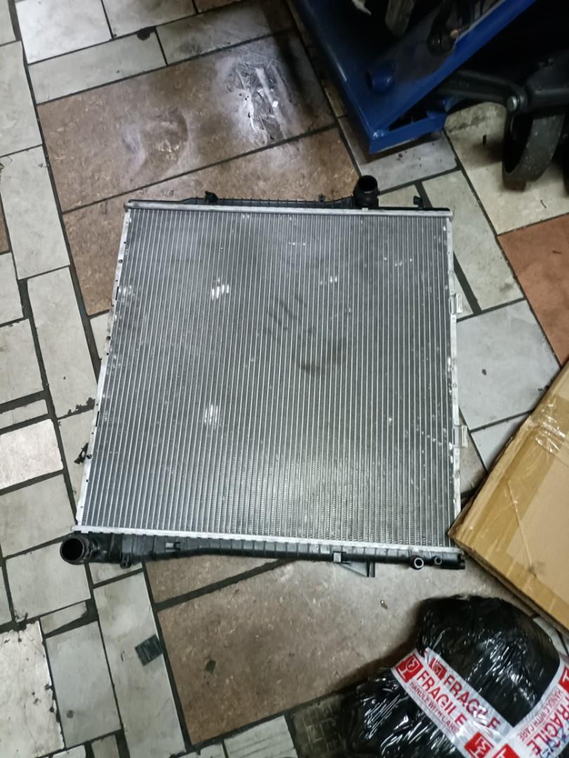 Bmw E63 X5 M54 Radiator Original, Auto Accessories on Carousell