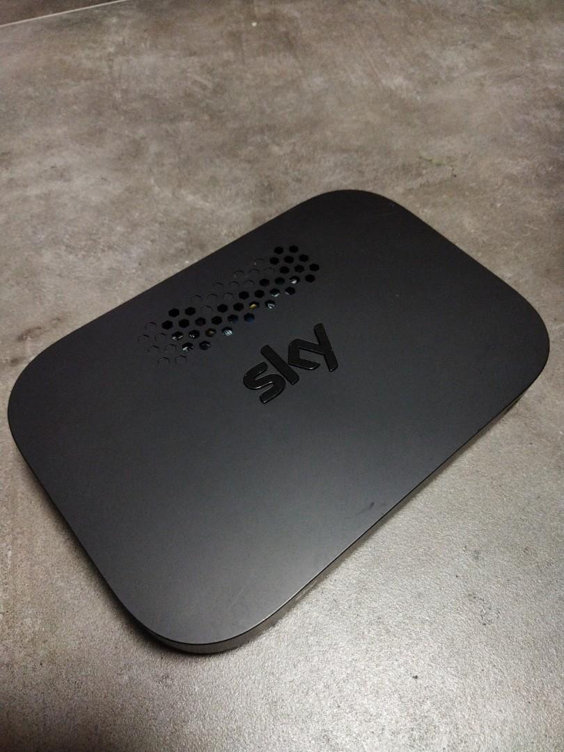Boardband Sky Q hub router, Computers & Tech, Parts & Accessories ...