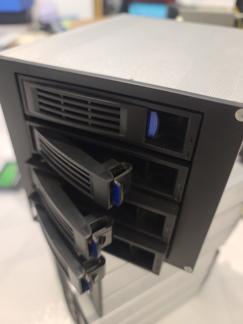 CD轉硬盤碟 3轉4 熱插拔 Hot Swap RAID卡 硬盤架 硬盤盒 SATA SAS, 電腦＆科技, 電腦周邊及配件, 電腦周邊產品 ...