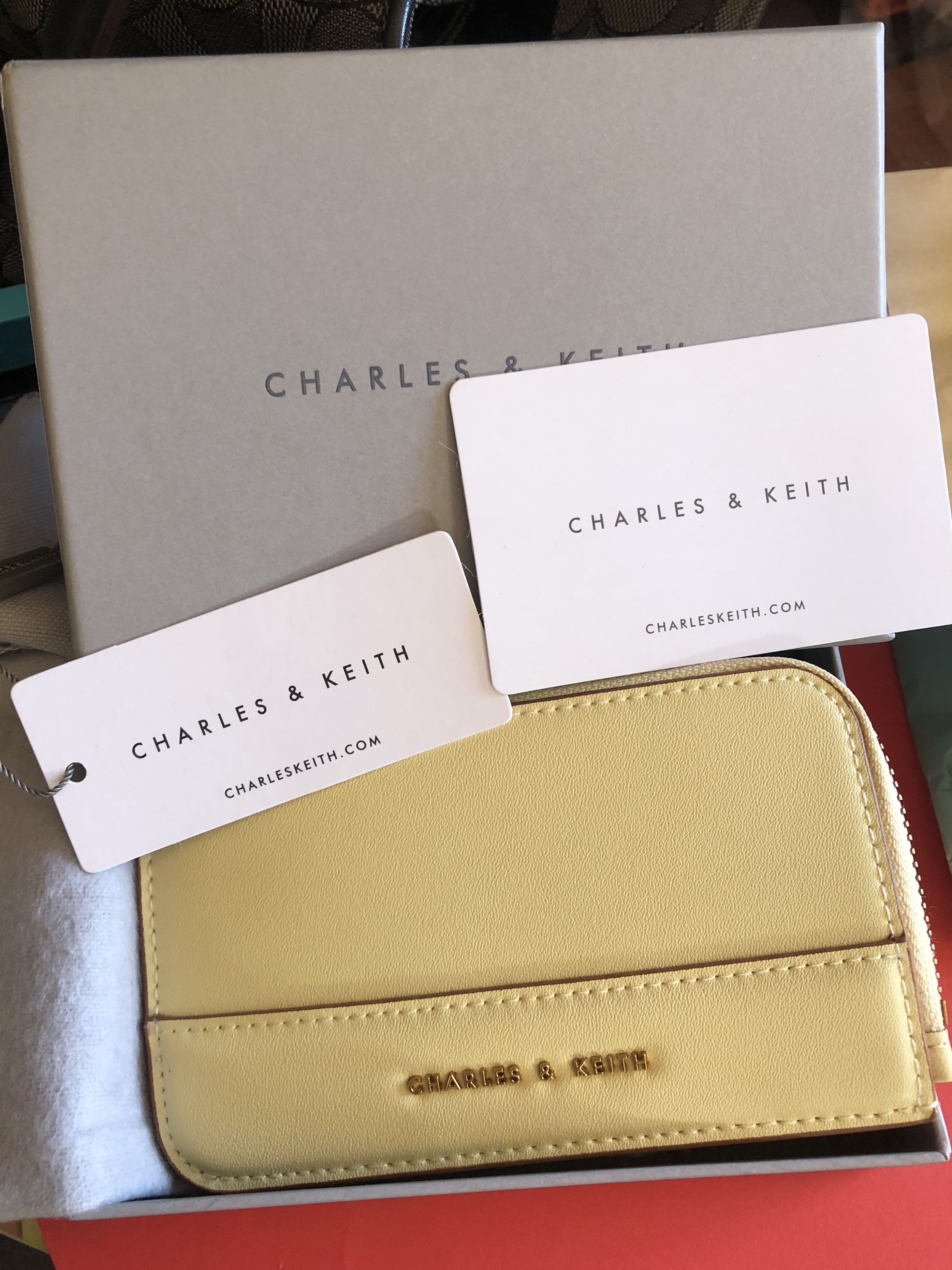 Charles and Keith card holder, Women's Fashion, Bags & Wallets, Wallets ...