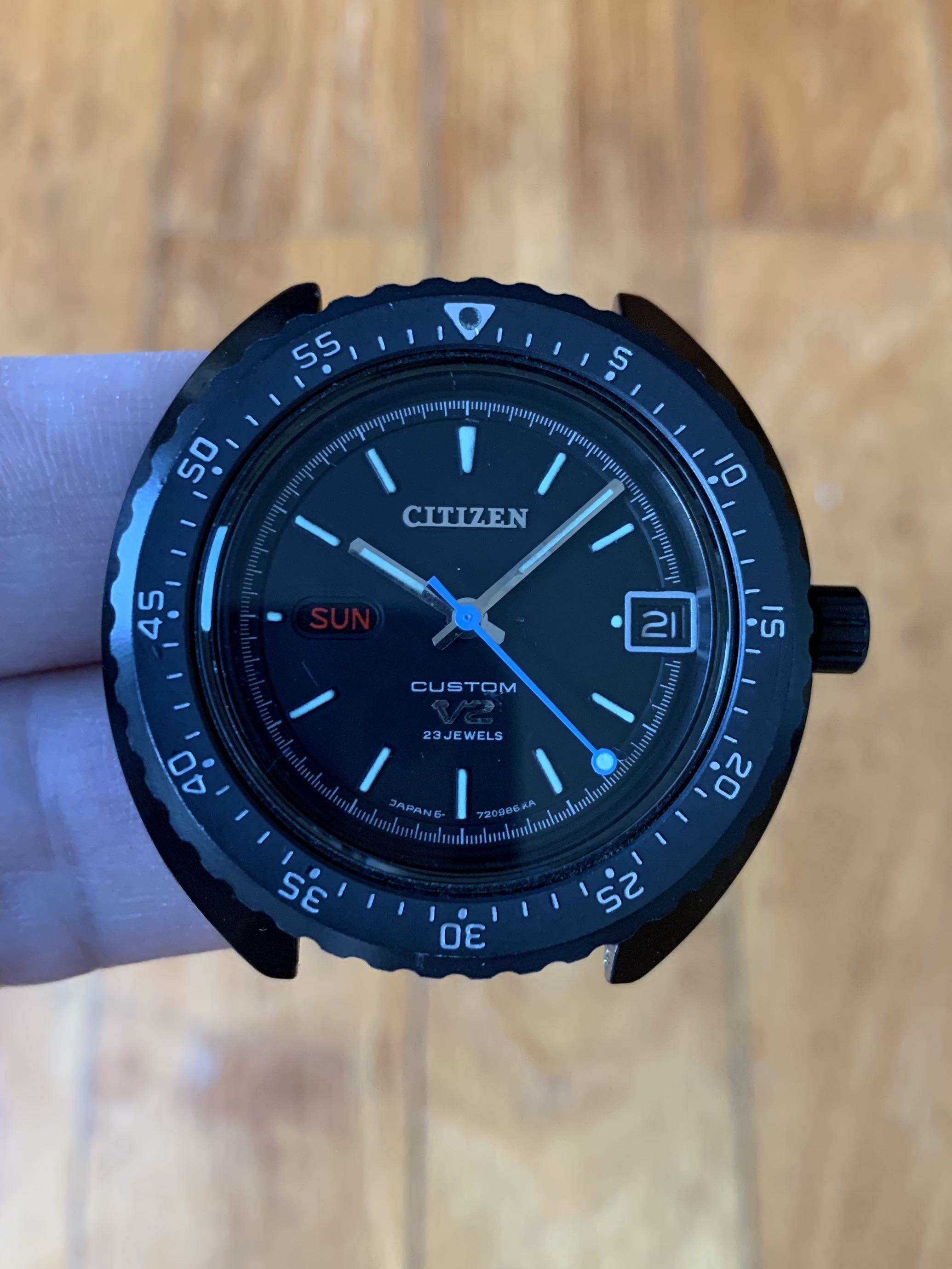 Citizen Custom V2 Blackie 4-720636TA, Men's Fashion, Watches ...