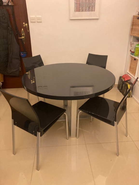 KING LIVING (Australian) Deep navy blue dining table and 4 chairs, 傢俬 ...