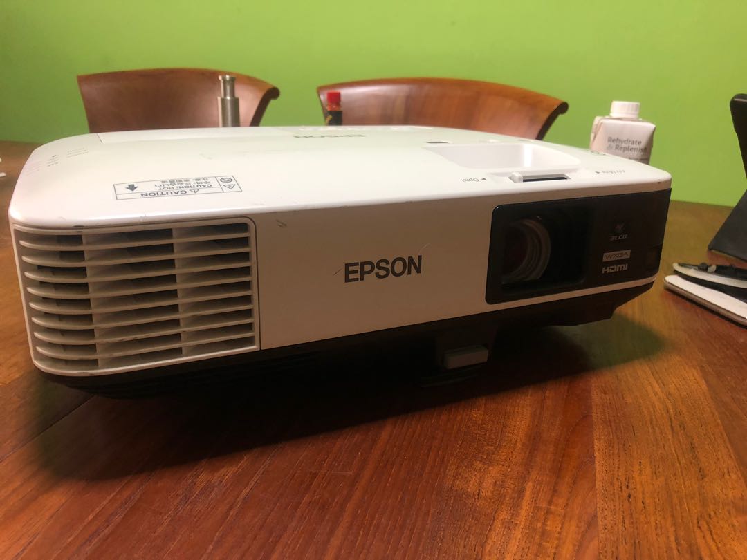 Epson projector EB 1970W, TV & Home Appliances, TV & Entertainment ...