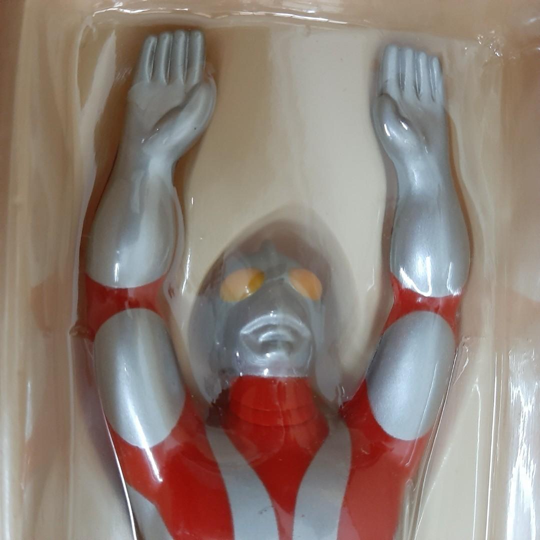 FLYING ULTRAMAN FIGURE, Hobbies & Toys, Toys & Games on Carousell