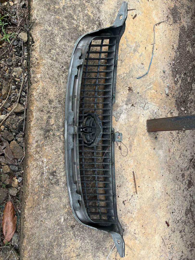 Front Grill Toyota Altis ZZE122, Auto Accessories on Carousell