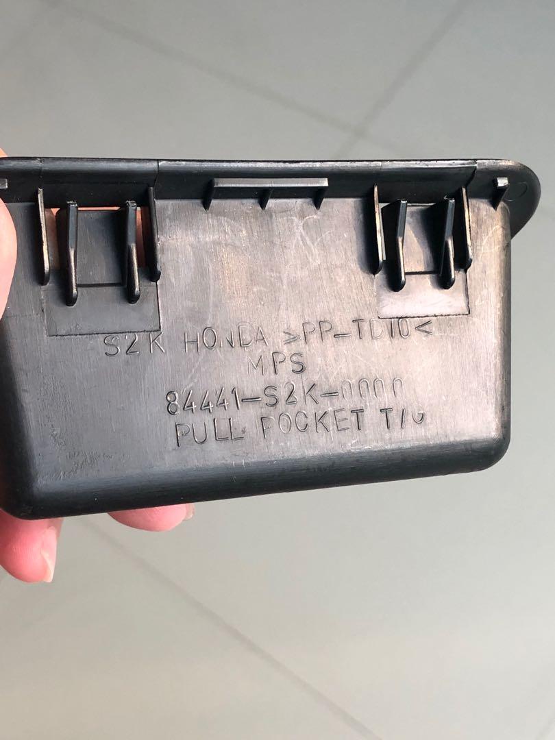 Honda Vezel rear bonnet handler, Car Accessories, Accessories on Carousell