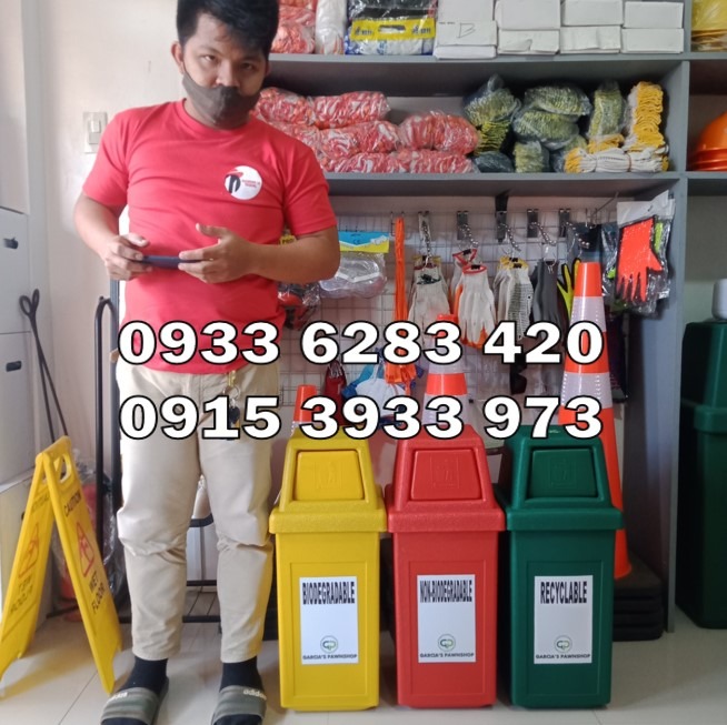 Hooded trash Bin Segregation Bin Small 28 Liters, Commercial ...