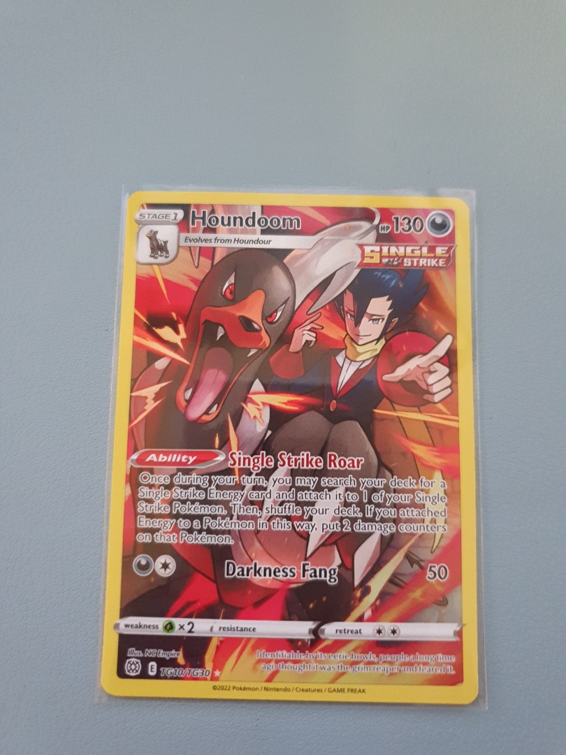 Houndoom - Brilliant Stars pokemon, Hobbies & Toys, Toys & Games on ...