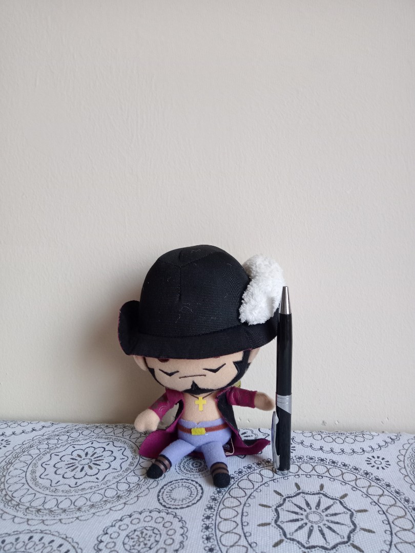 Mihawk One Piece, Hobbies & Toys, Toys & Games on Carousell