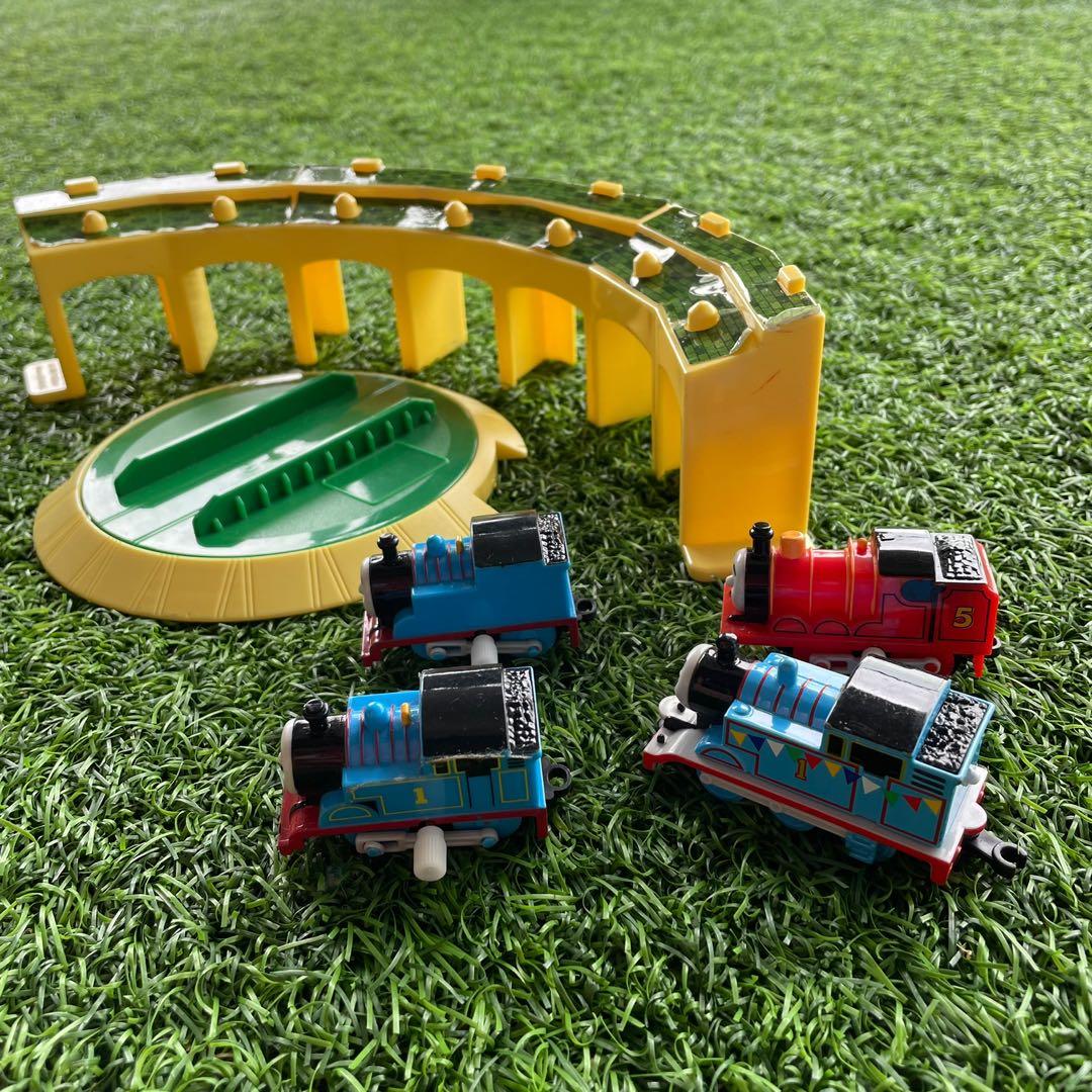 [XMAS SALE] Mini Thomas train set, Hobbies & Toys, Toys & Games on ...