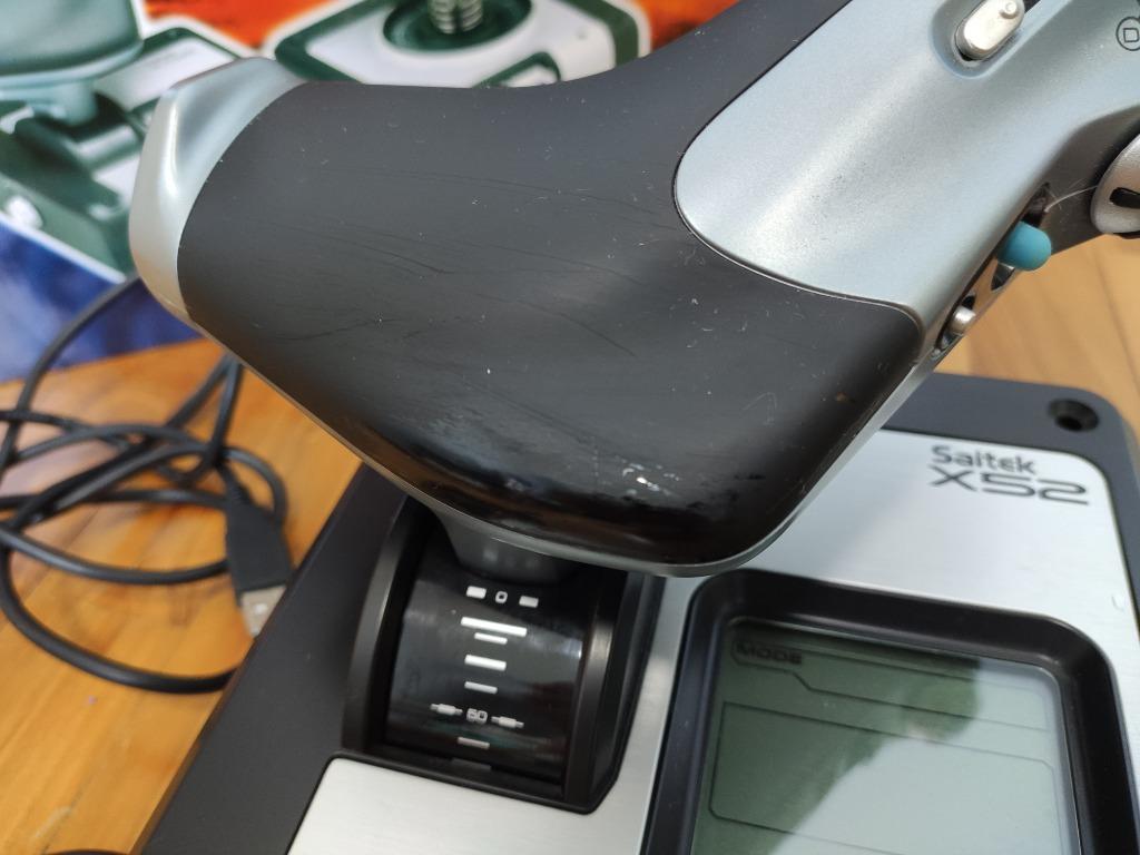 Saitek X52 HOTAS Flight Joystick and Throttle for PC, Video Gaming ...