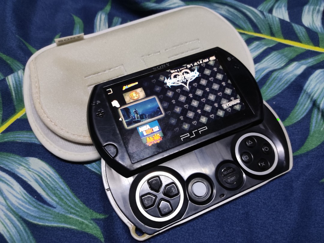 Sony PSP Go Black, Video Gaming, Video Game Consoles, PlayStation on Carousell