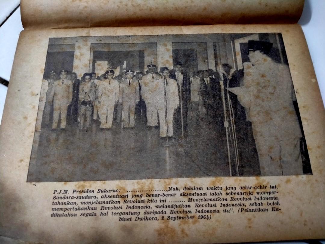 susunan kabinet Dwikora Republik Indonesia, Hobbies & Toys, Books ...