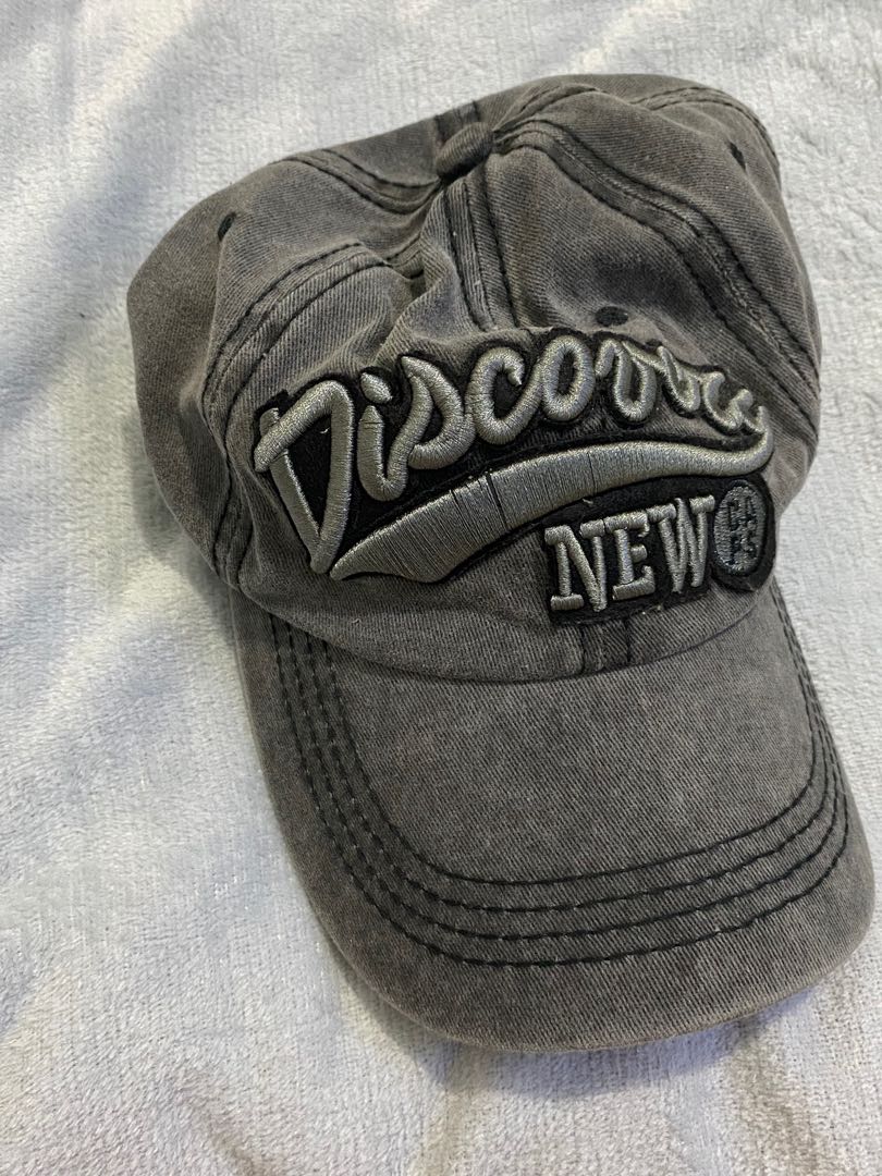 grey Vintage discovery cap, Men's Fashion, Watches & Accessories, Caps ...